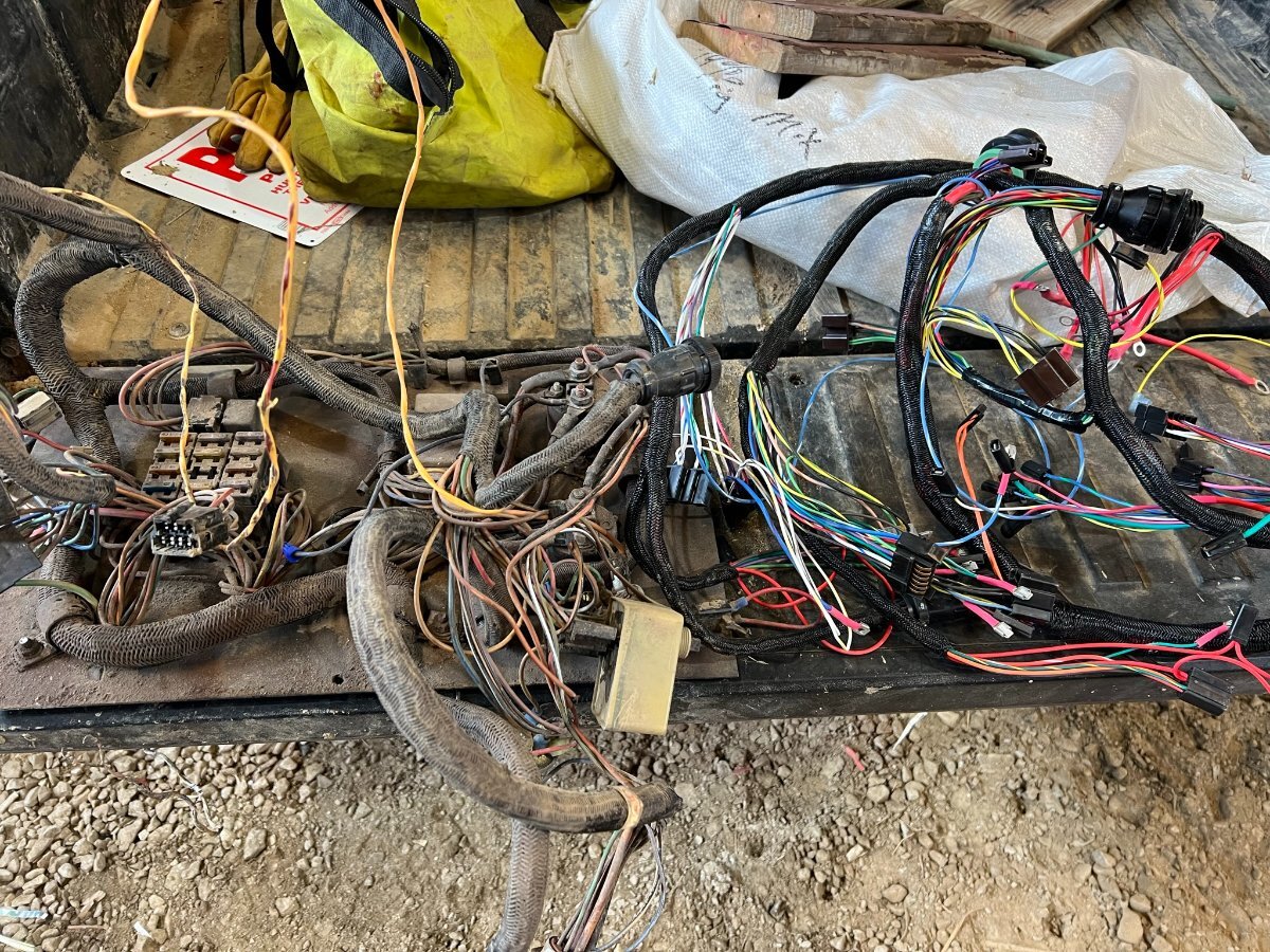 4386 Refresh - Projects, Builds, & Restorations - Red Power Magazine ...