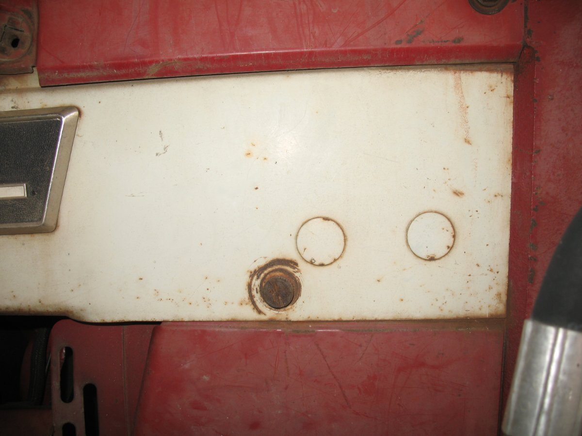 Front hood side panel - Technical IH Talk - Red Power Magazine Community