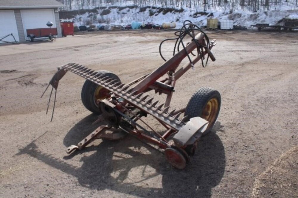 Balanced head sickle mower rear drawbar - Technical IH Talk - Red Power Magazine Community