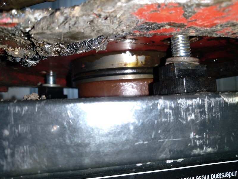 Super M M & W Hand Clutch - Brake Drum Removal - Technical IH Talk ...