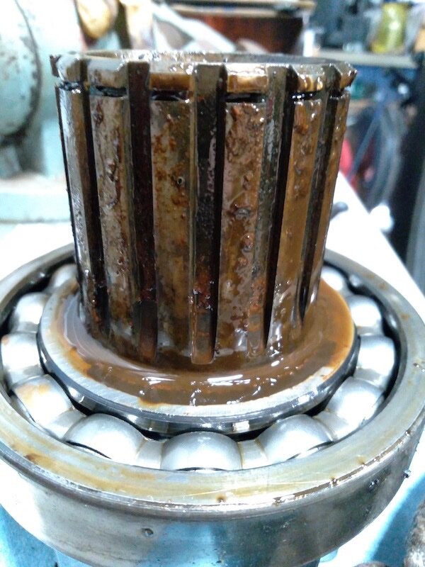 Super M M & W Hand Clutch - Brake Drum Removal - Technical IH Talk ...