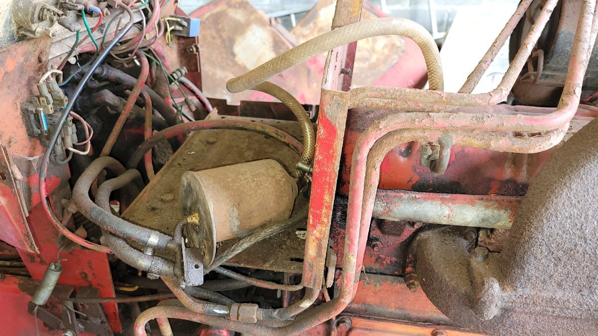 IH 454 restoration - Projects, Builds, & Restorations - Red Power ...