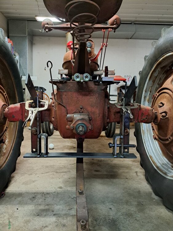 1943 Farmall H - First Tractor Project - Projects, Builds ...