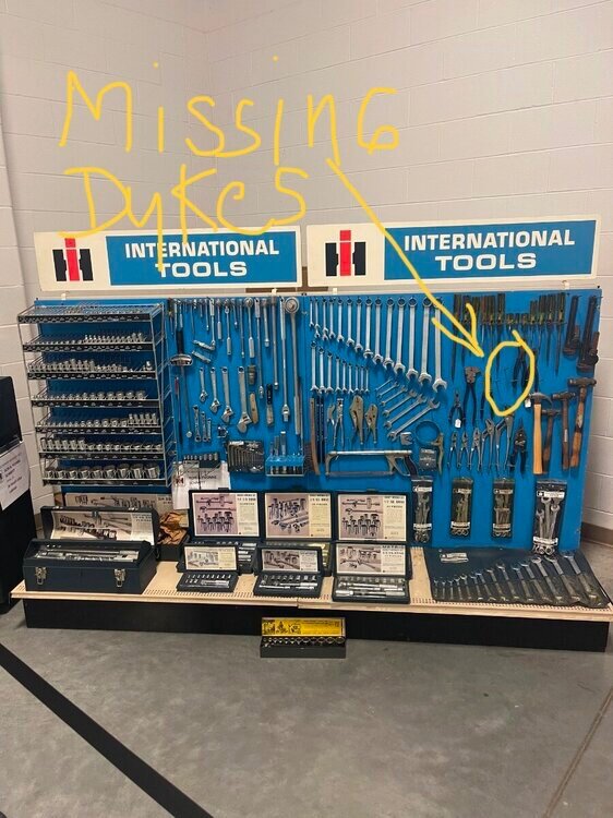 IH tool display (dykes)rpru exhibit - Technical IH Talk - Red Power ...