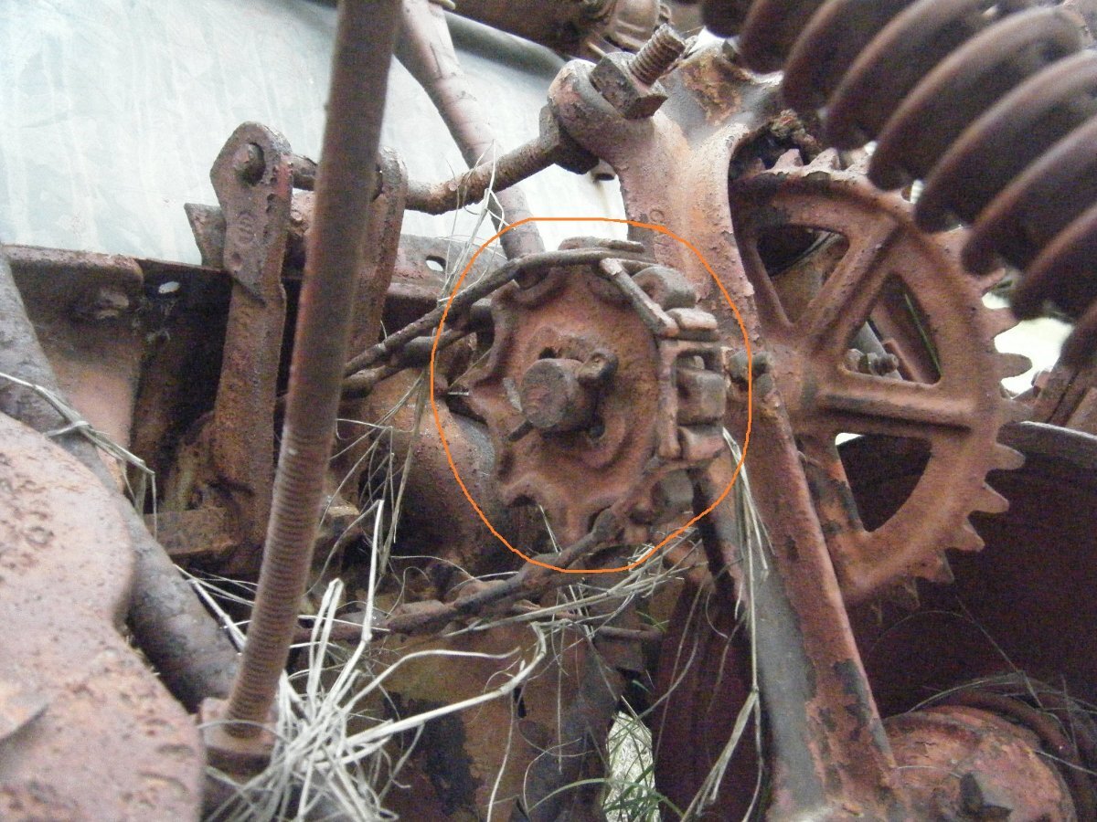 1950's IH McCormick M Double Run Grain Drill Parts Help - Technical IH ...