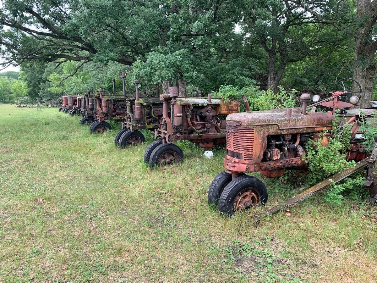 IH Tractors on Montana Farm - Page 983 - General Chat - Red Power ...