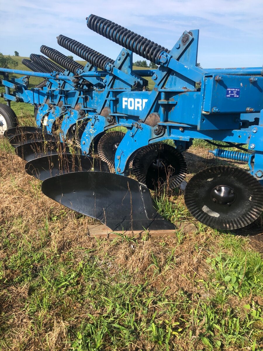 IH 720 plow trip design - Technical IH Talk - Red Power Magazine Community