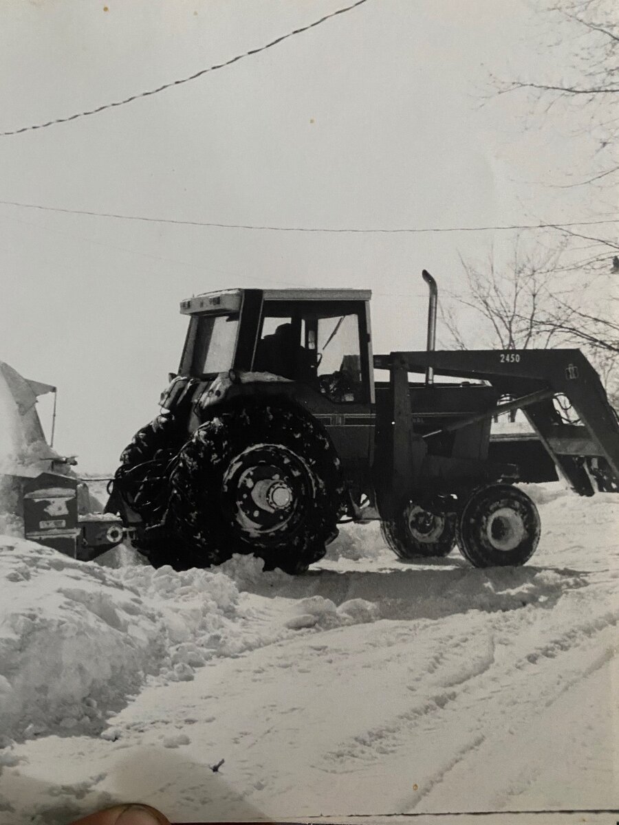 2450 loader put on - General Chat - Red Power Magazine Community