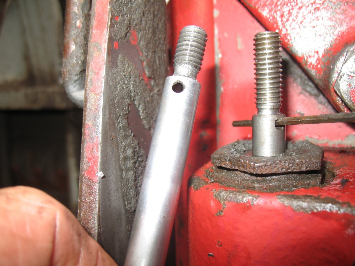 New PTO control valve on 756 - Technical IH Talk - Red Power Magazine ...