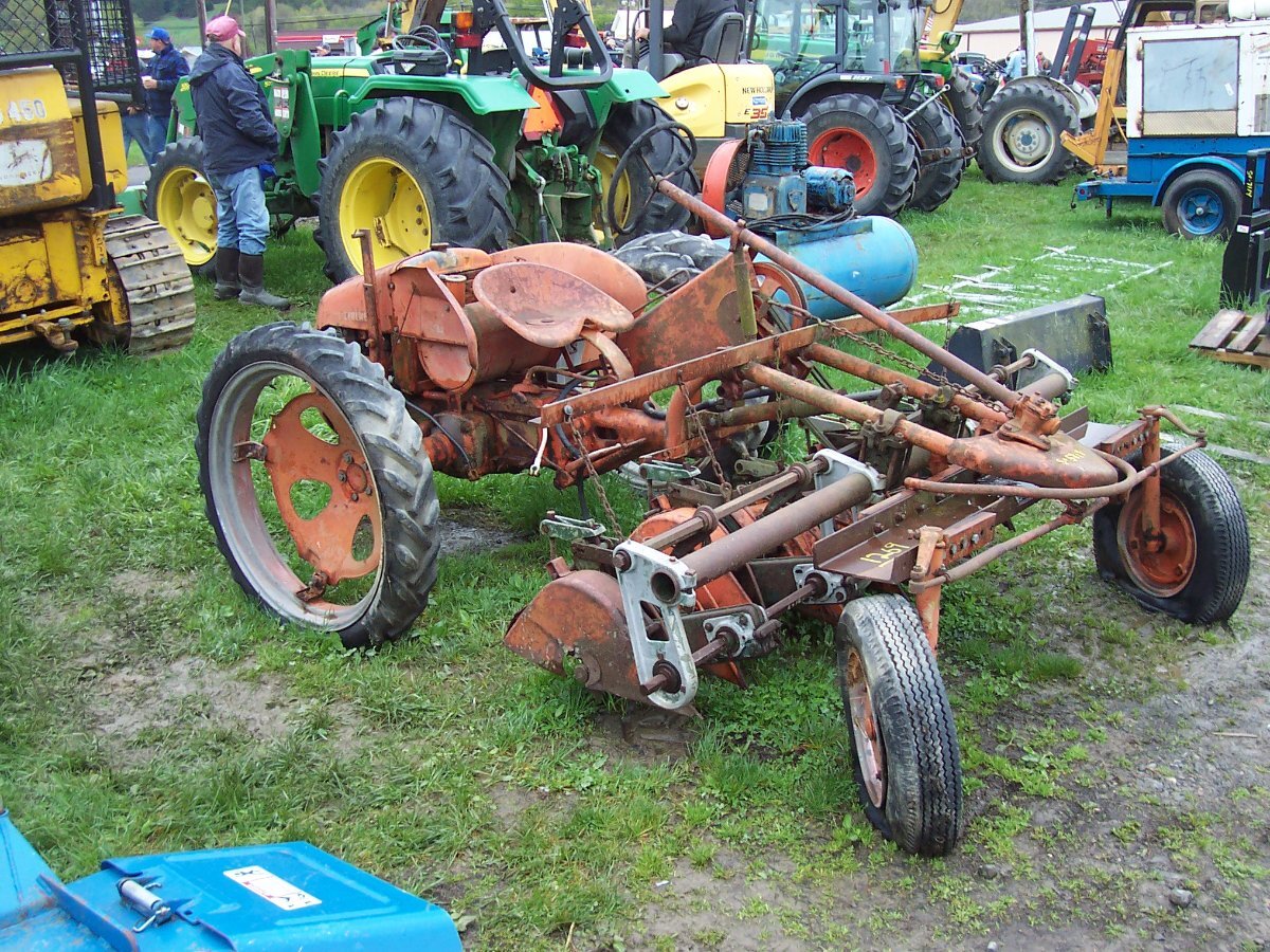 AC model G with a loader? - Page 2 - General Chat - Red Power Magazine ...