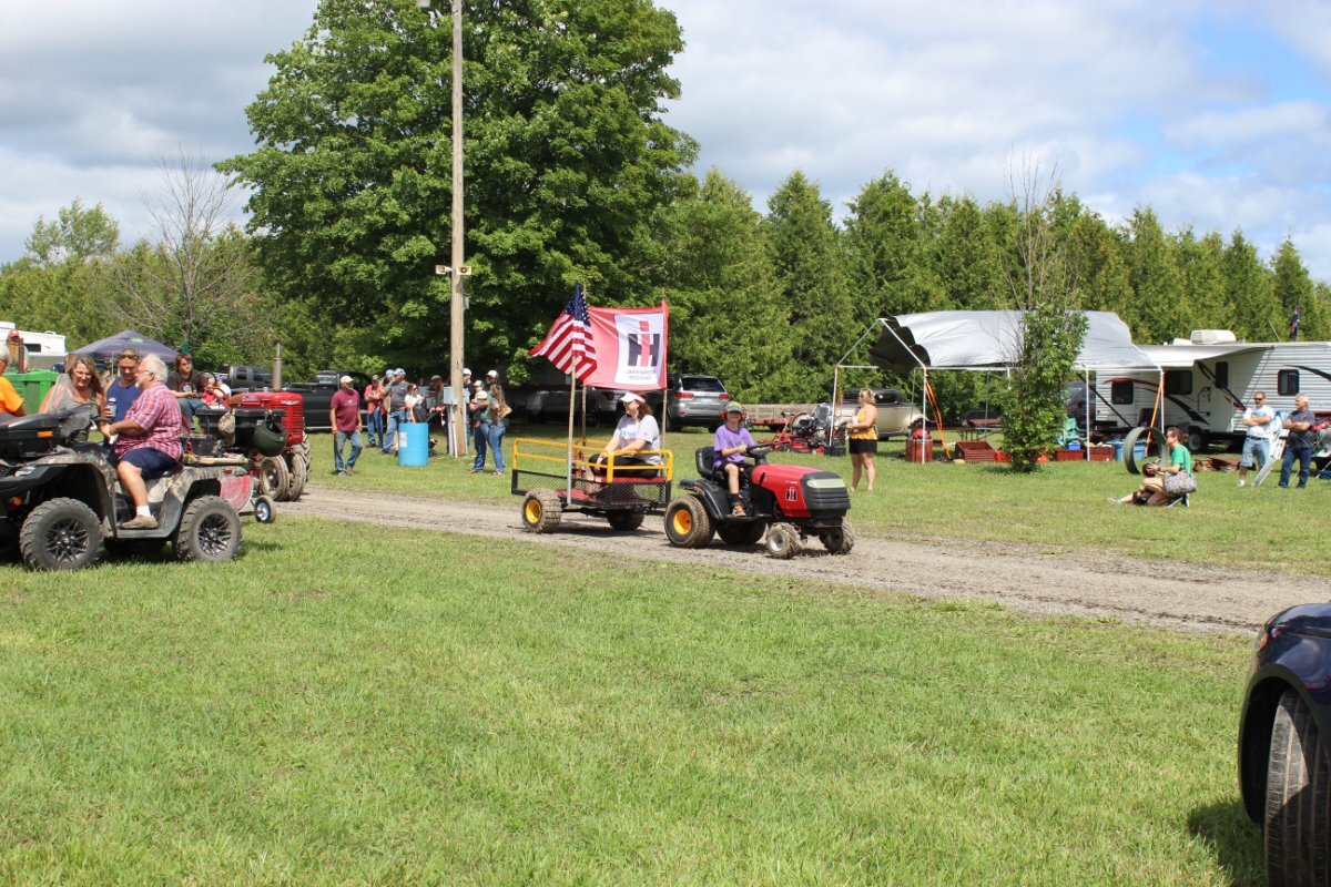 IH red paint - Technical IH Talk - Red Power Magazine Community