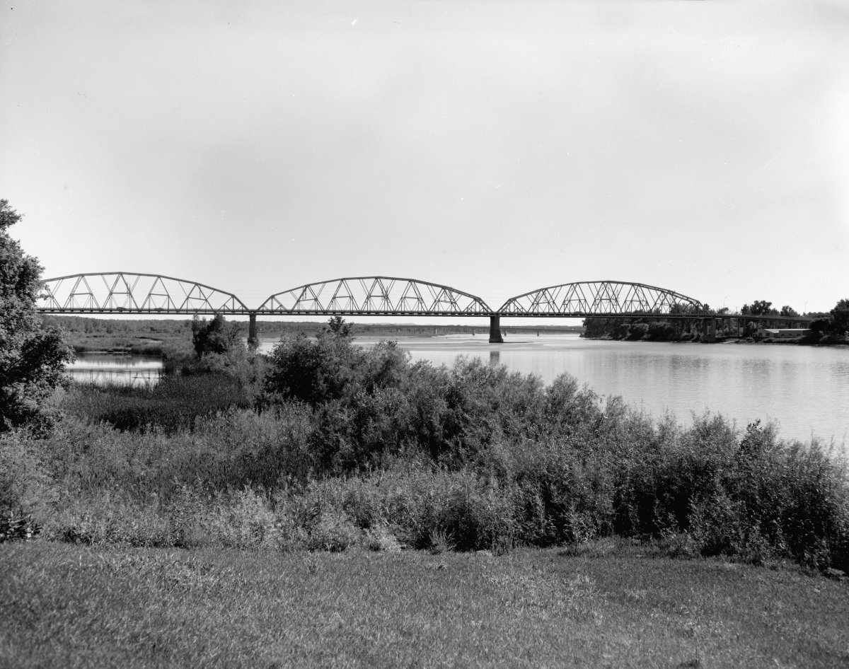 They don't have covered bridges in Arkansas but they are replacing a ...