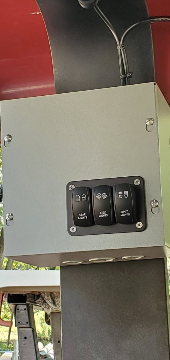 685 Battery Hookup? - Technical IH Talk - Red Power Magazine Community