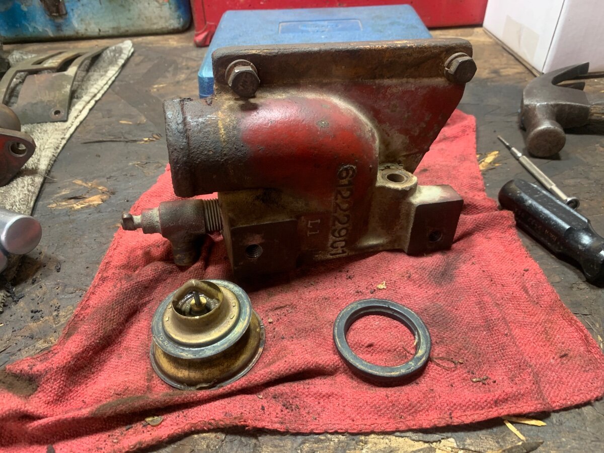 Project Big Red : International 656 Hydro - Projects, Builds ...