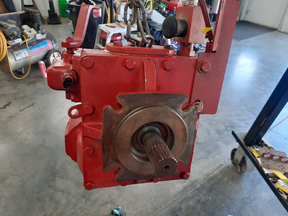 2388 PTO Gearbox sheared key - Technical IH Talk - Red Power Magazine ...