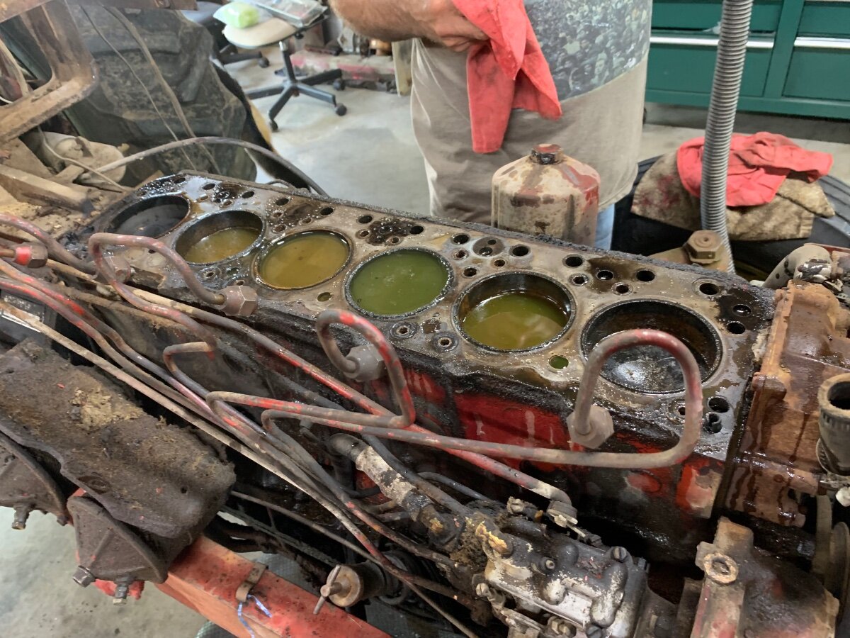 Project Big Red : International 656 Hydro - Projects, Builds ...