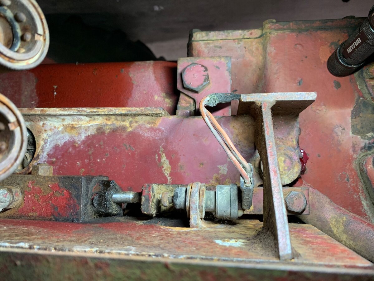 Project Big Red : International 656 Hydro - Projects, Builds ...