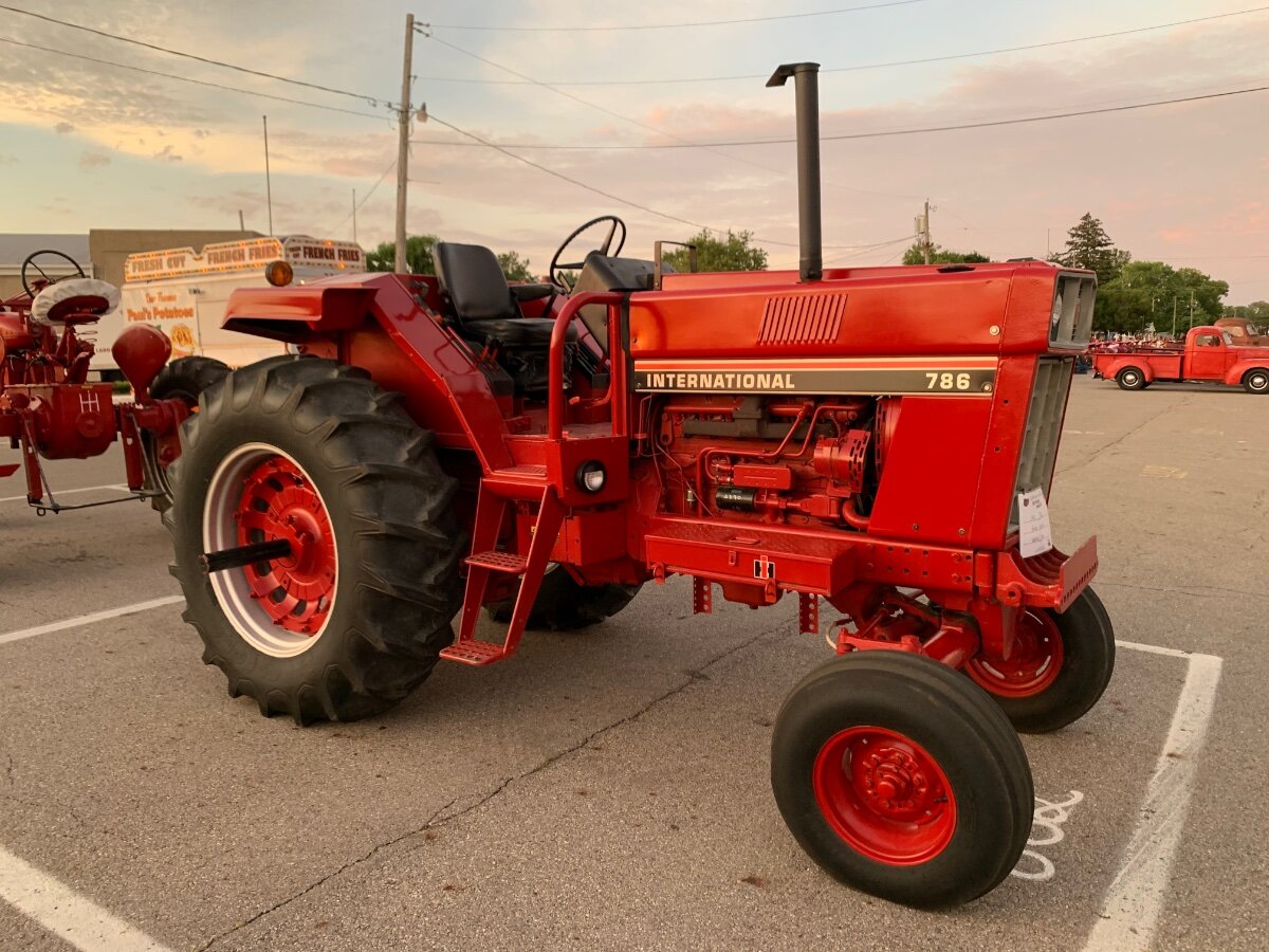 Tractor of the week. Week 41: 786 - General Chat - Red Power Magazine ...