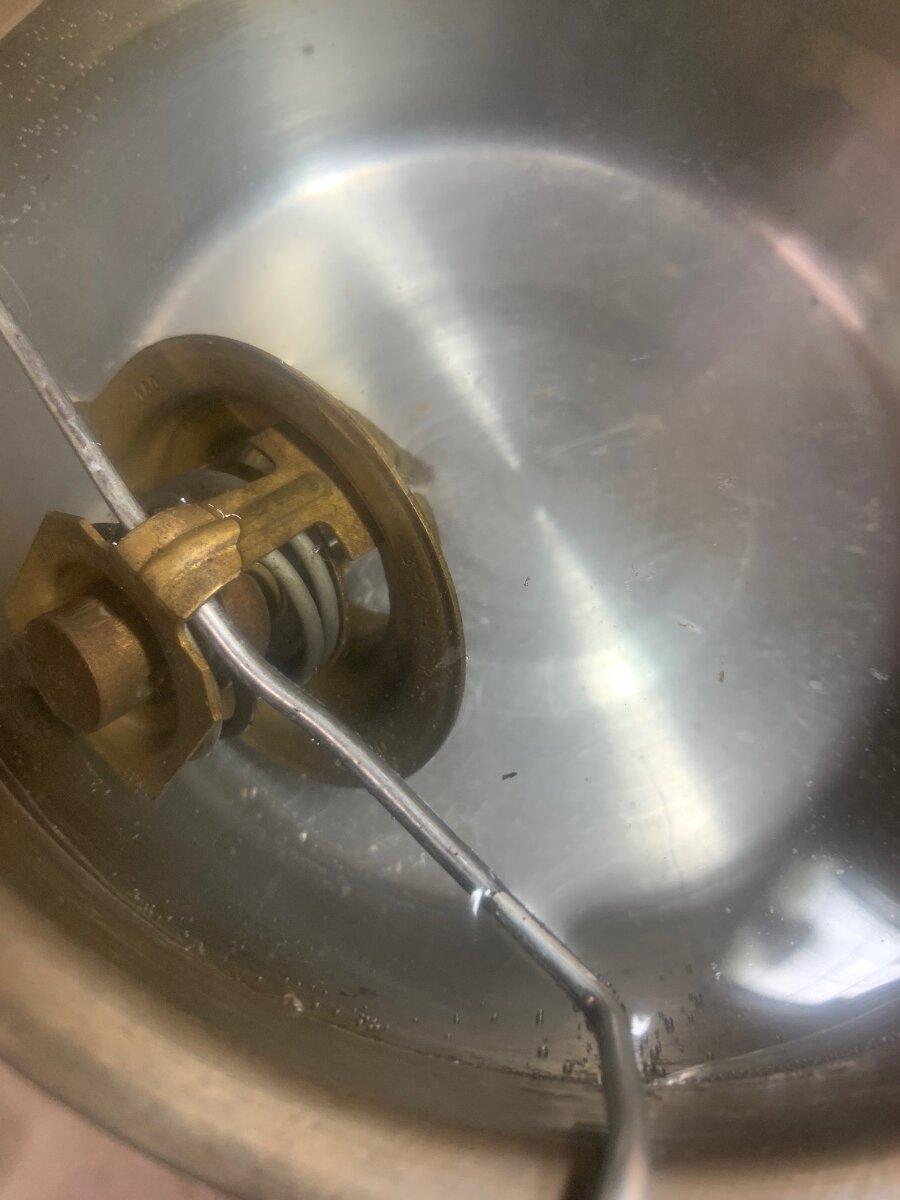 Project Big Red : International 656 Hydro - Projects, Builds ...