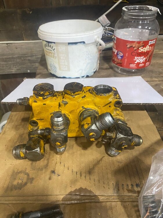 Regulator valve missing parts - Technical IH Talk - Red Power Magazine ...