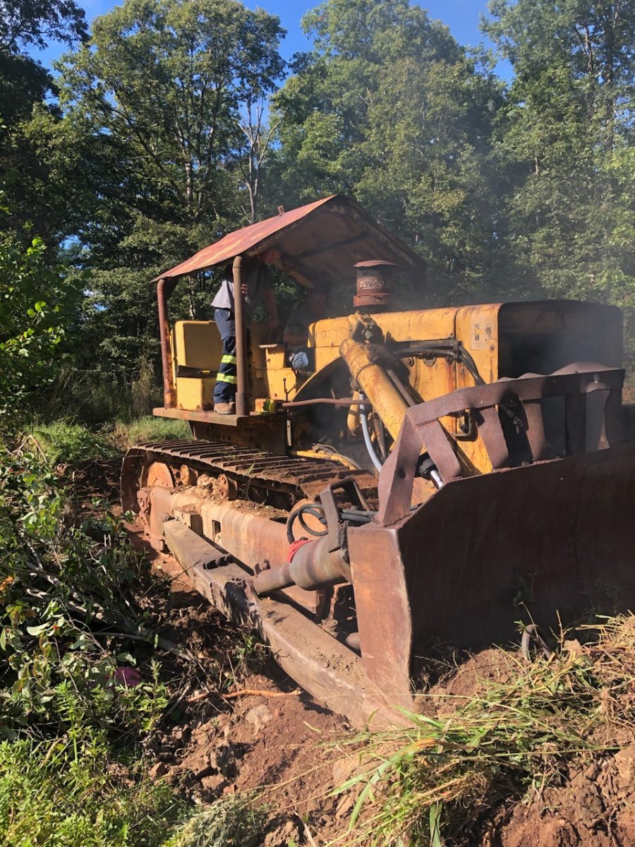 TD25 B no steering only moves in high gear blade won't raise - IH ...