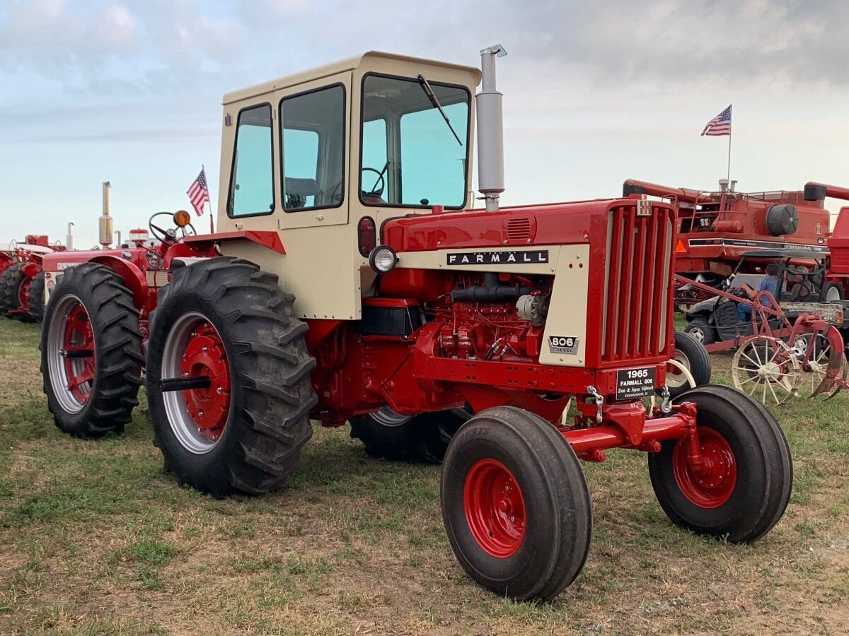 Tractor of the week. Week 44: 806 - General Chat - Red Power Magazine ...