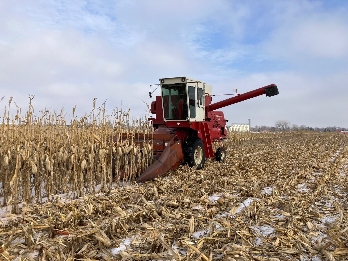 715 Combine Cab Interior - Technical IH Talk - Red Power Magazine Community
