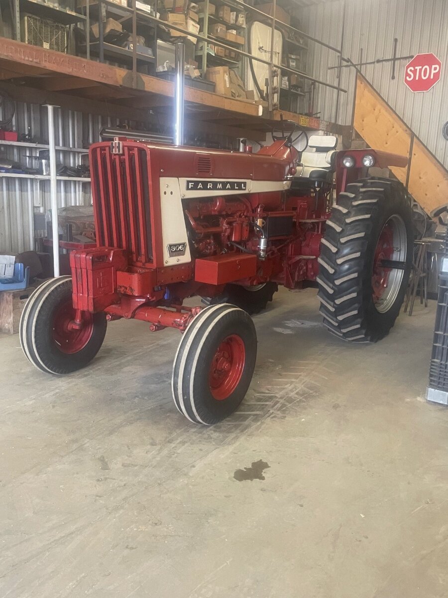 Tractor of the week. Week 44: 806 - General Chat - Red Power Magazine ...