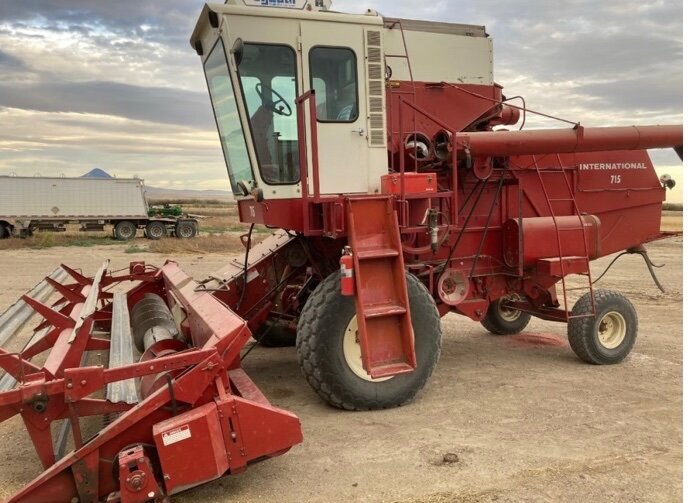 715 Combine Cab Interior - Technical IH Talk - Red Power Magazine Community