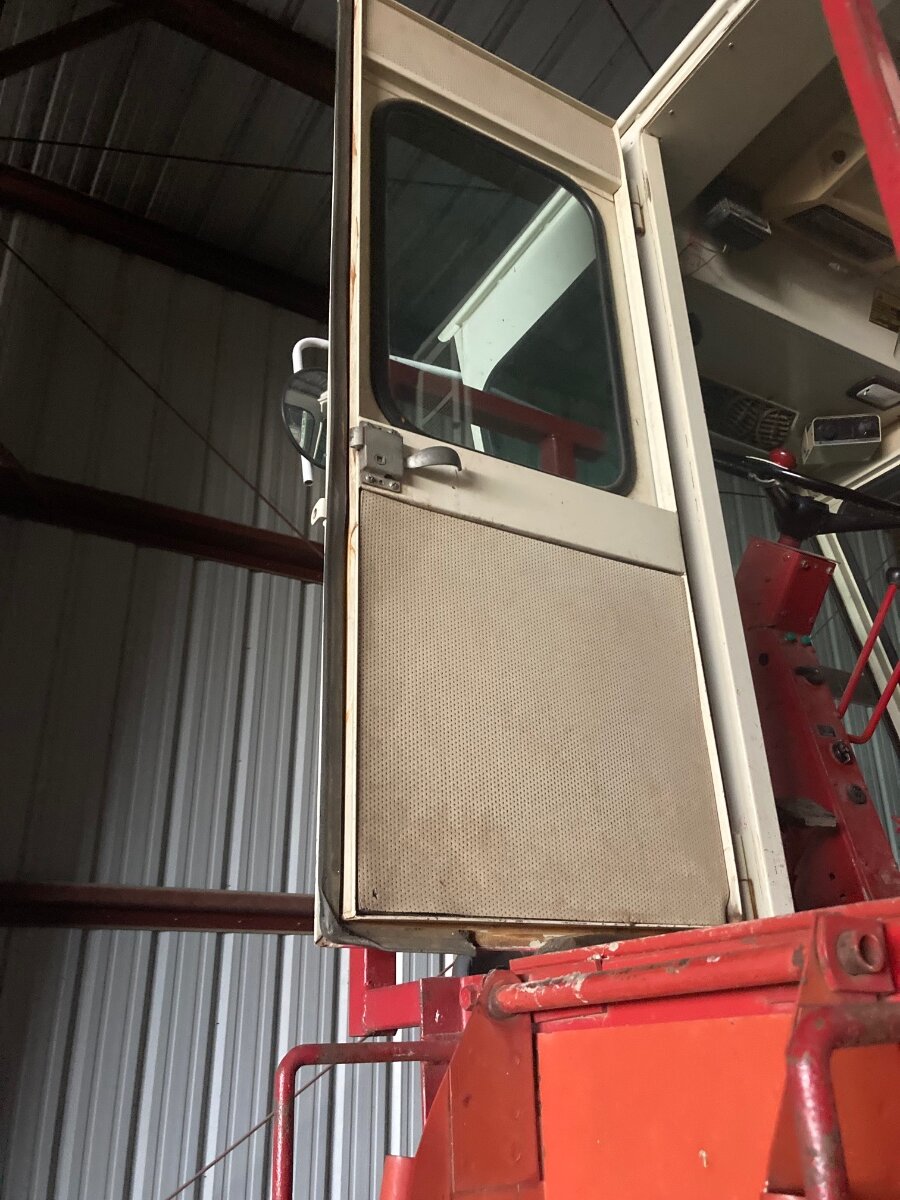 715 Combine Cab Interior - Technical IH Talk - Red Power Magazine Community