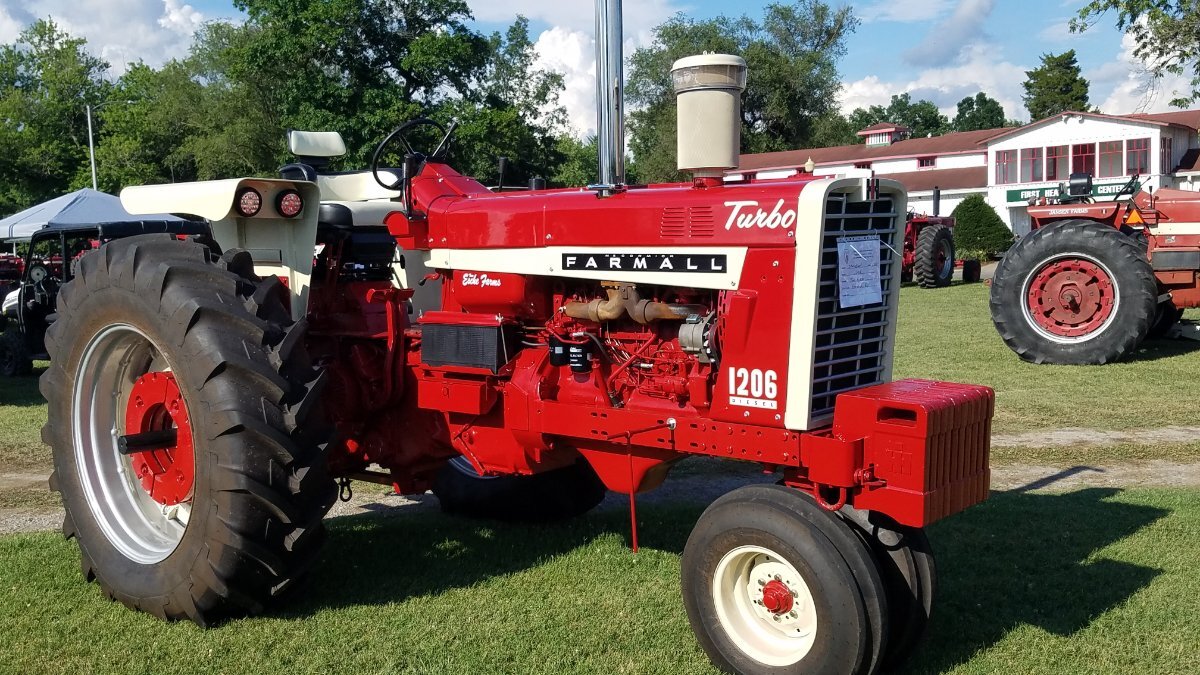 Tractor of the week.Week 49: 1206 - General Chat - Red Power Magazine ...