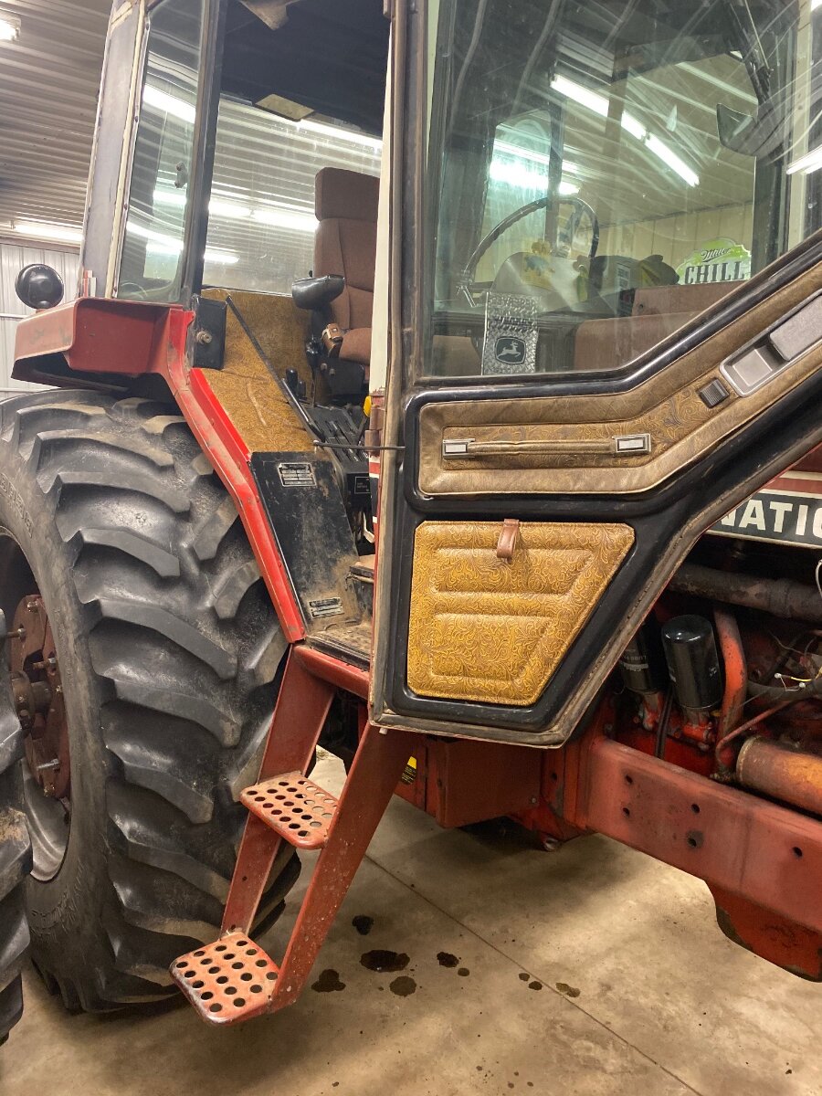 5088 Interior Color Options - Technical IH Talk - Red Power Magazine ...