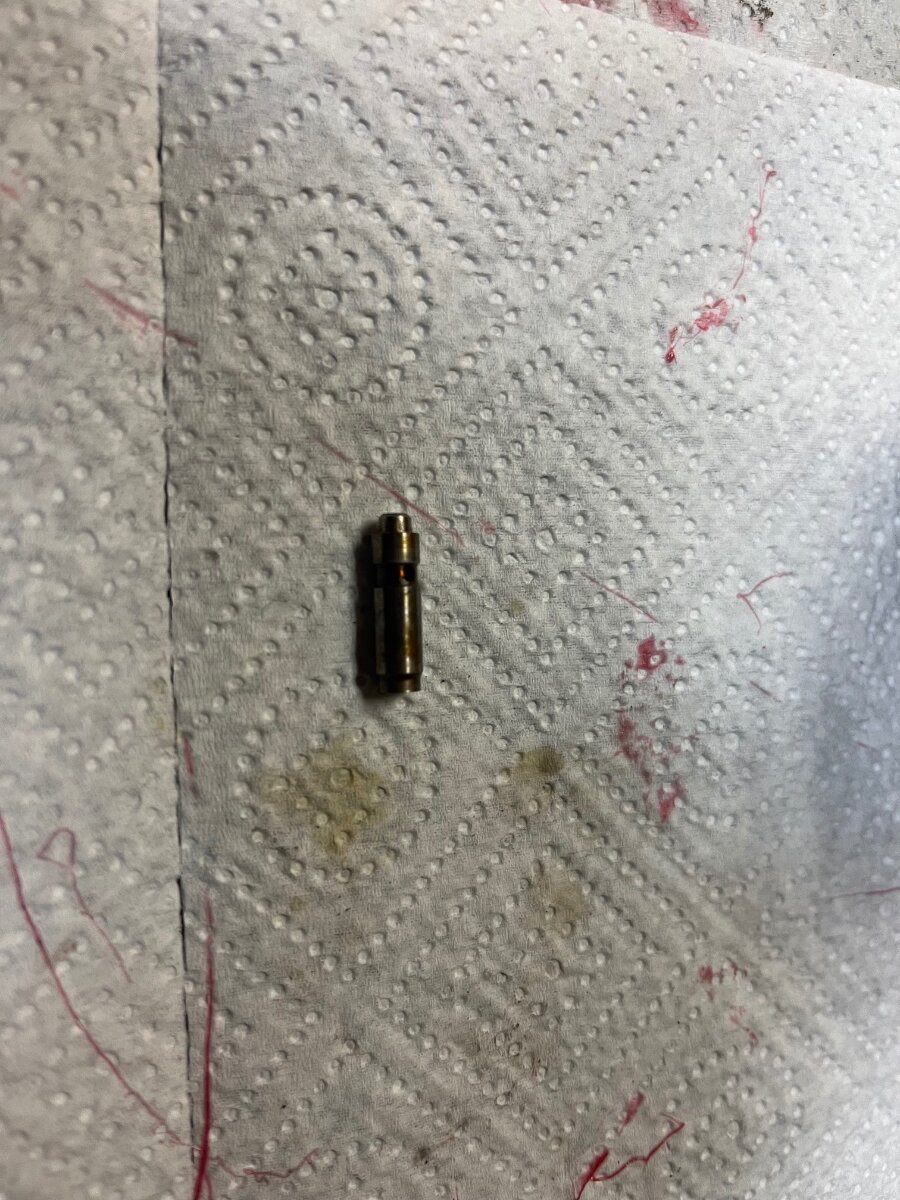 Roosa Master JDB4 Distribution Valve Stuck - Technical IH Talk - Red ...