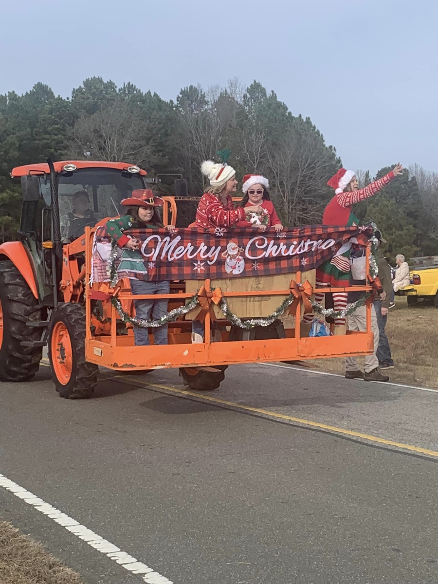 Ag Christmas Parade - General Chat - Red Power Magazine Community
