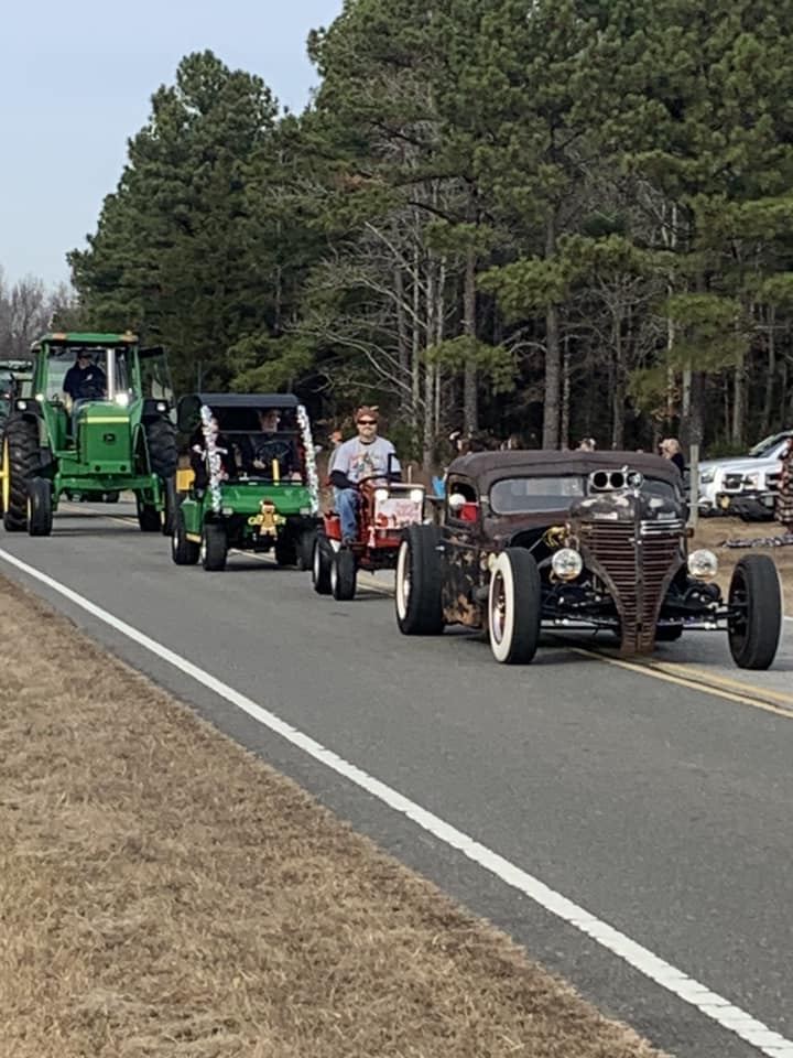Ag Christmas Parade - General Chat - Red Power Magazine Community