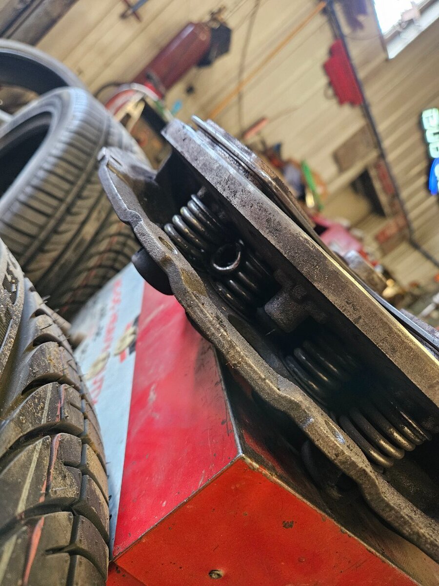 1486 clutch problem - Technical IH Talk - Red Power Magazine Community