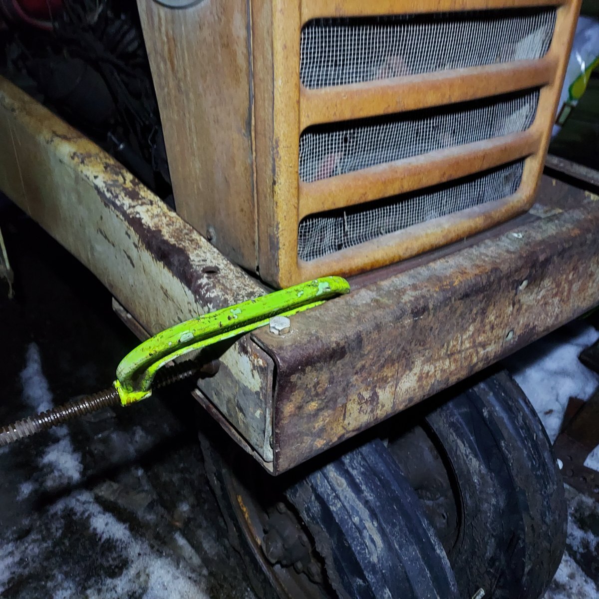 2001 loader onto a 560D - Projects, Builds, & Restorations - Red Power ...