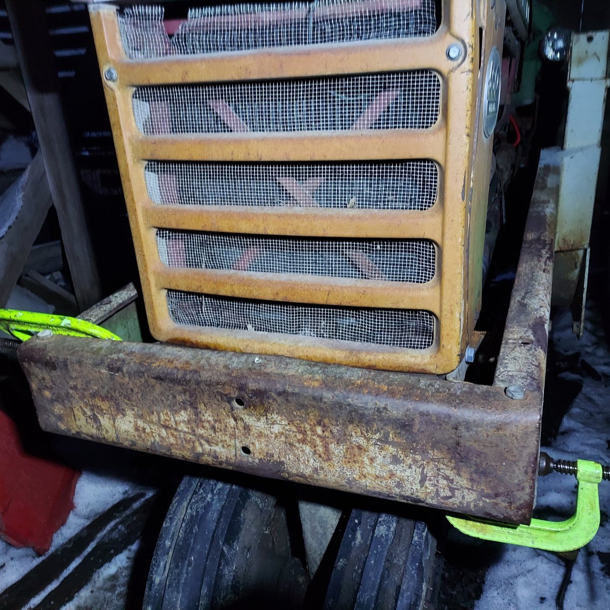 2001 loader onto a 560D - Projects, Builds, & Restorations - Red Power ...