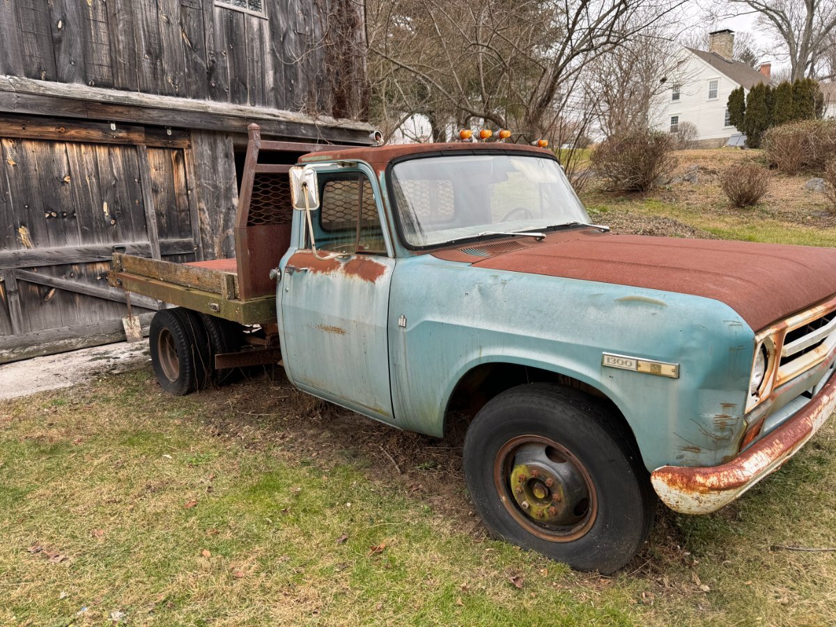 IH 1300 Dually - Barn condition - Ideas? - IH Trucks - Red Power ...
