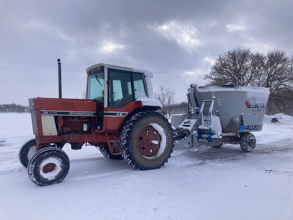 Hydro 186 loosing coolant - Technical IH Talk - Red Power Magazine ...