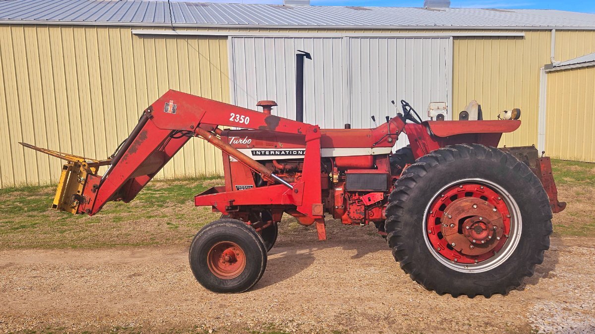 IH 1256 w/2350 loader - Technical IH Talk - Red Power Magazine Community