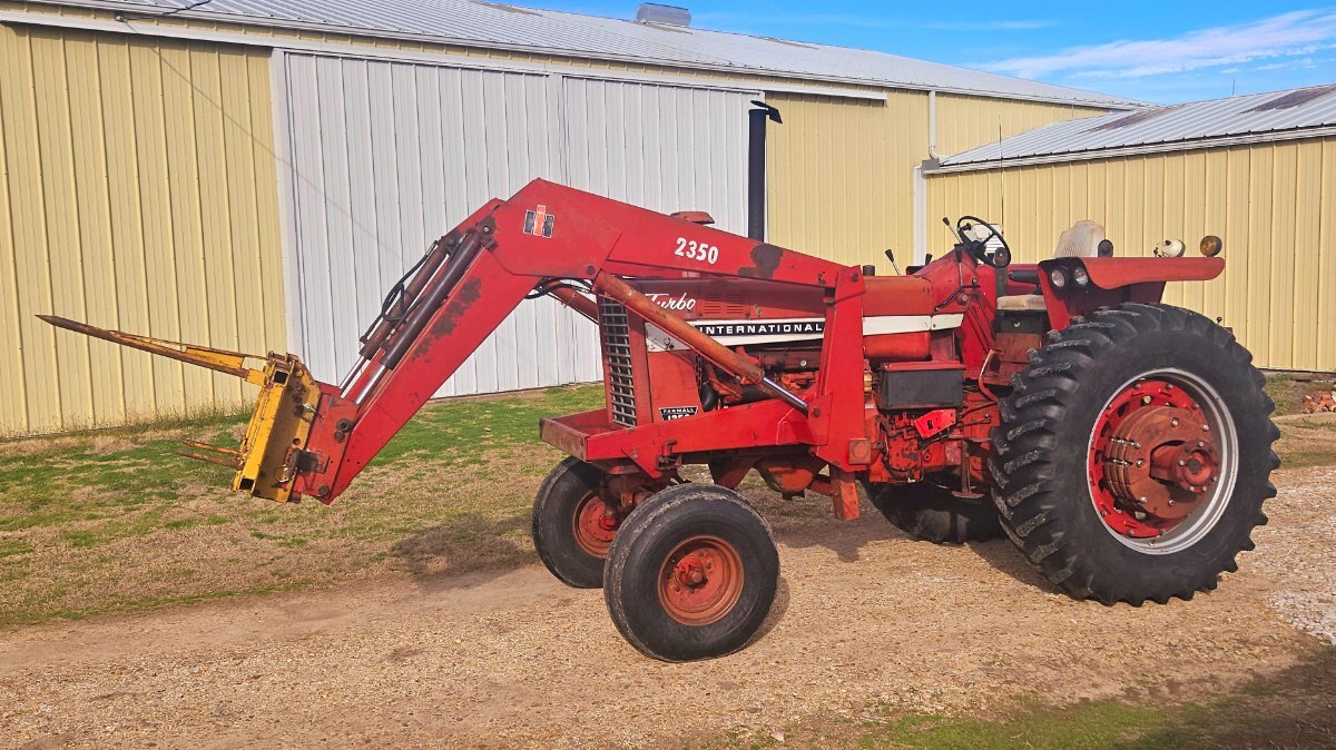 IH 1256 w/2350 loader - Technical IH Talk - Red Power Magazine Community