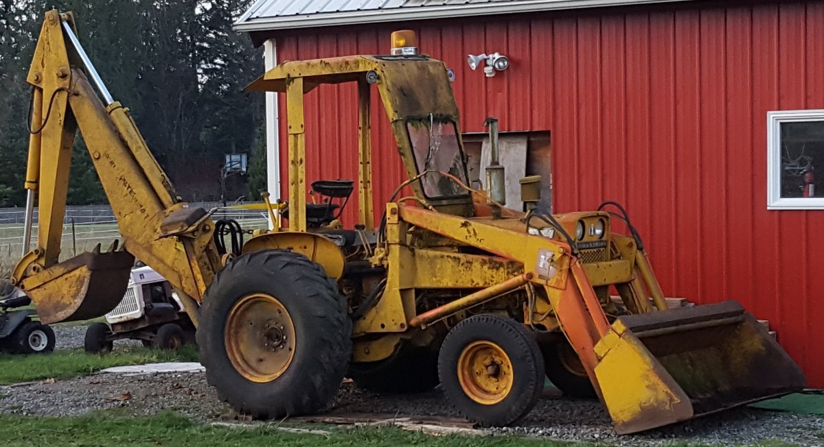 IH 2504 D188 w Loader Backhoe - IH Construction Equipment - Red Power ...