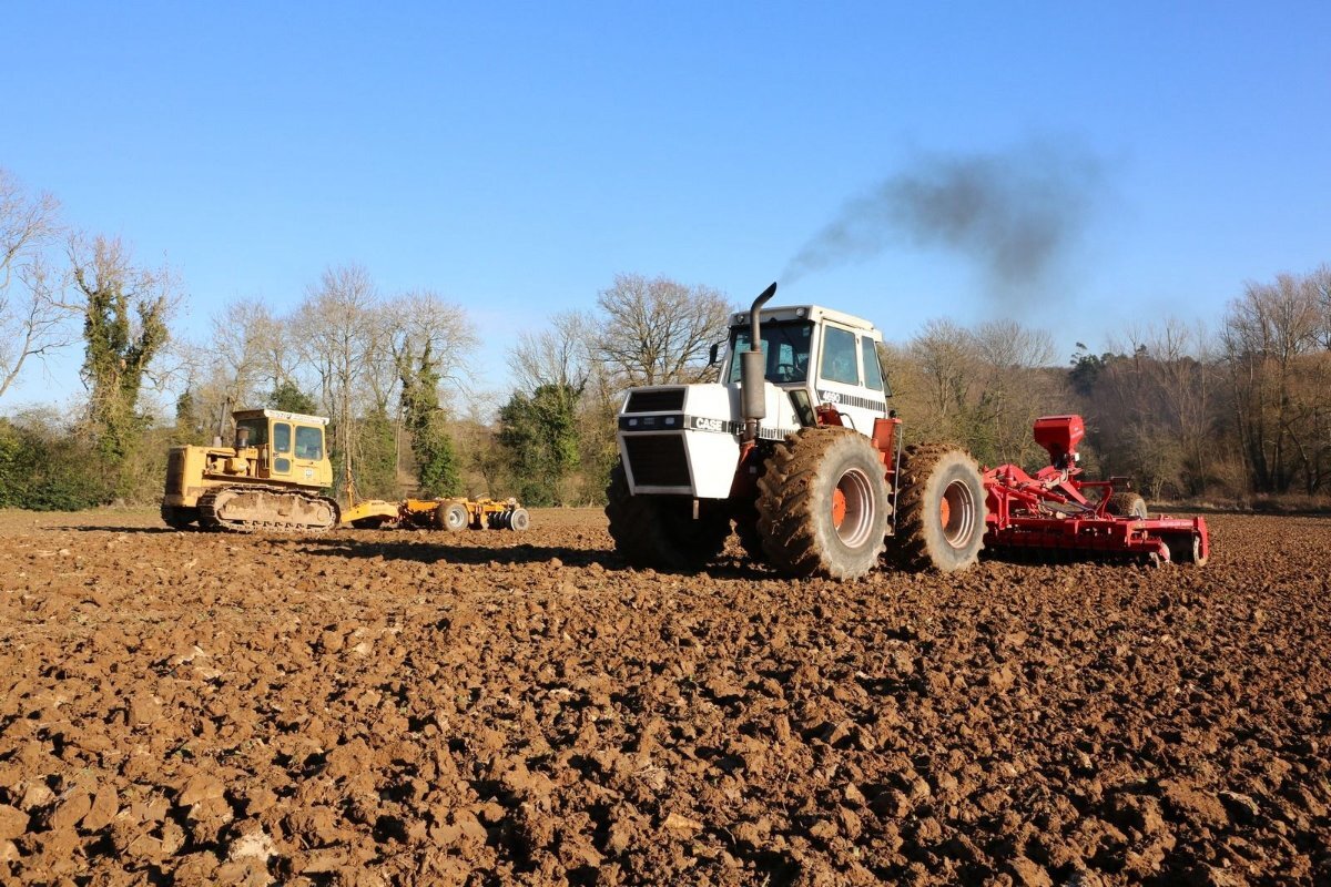 extra smokey case 4690 - Projects, Builds, & Restorations - Red Power ...