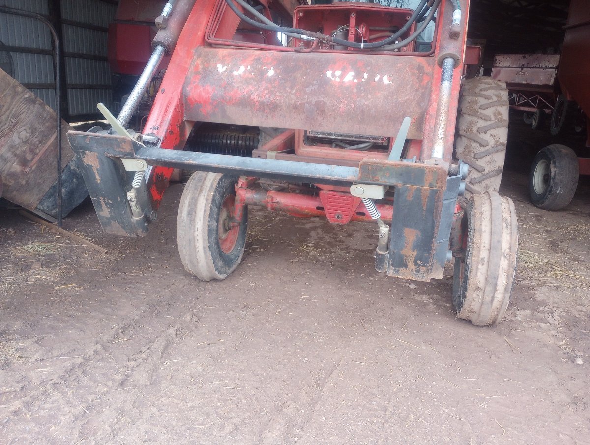 2350 Quick Attach conversion - Technical IH Talk - Red Power Magazine ...