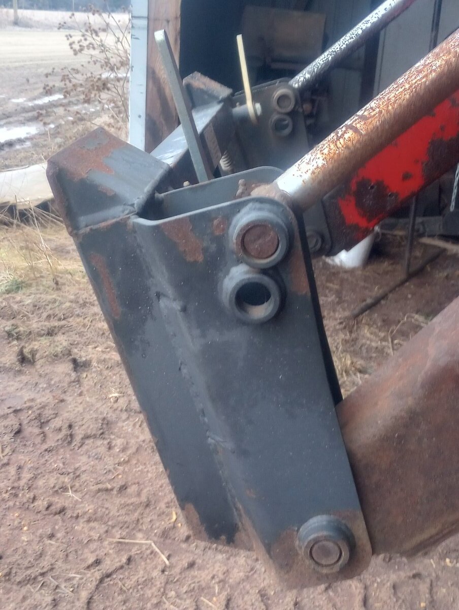 2350 Quick Attach conversion - Technical IH Talk - Red Power Magazine ...