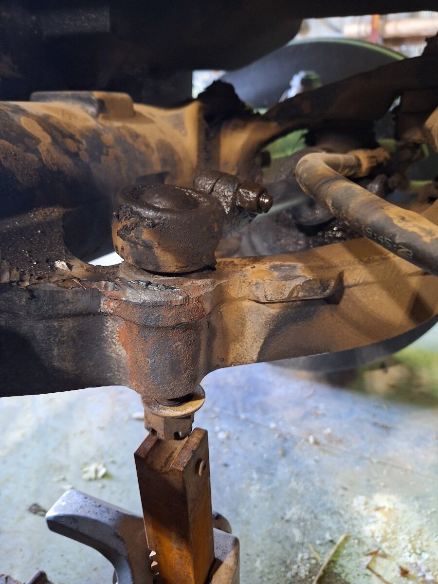 Steering rod end removal - Technical IH Talk - Red Power Magazine Community