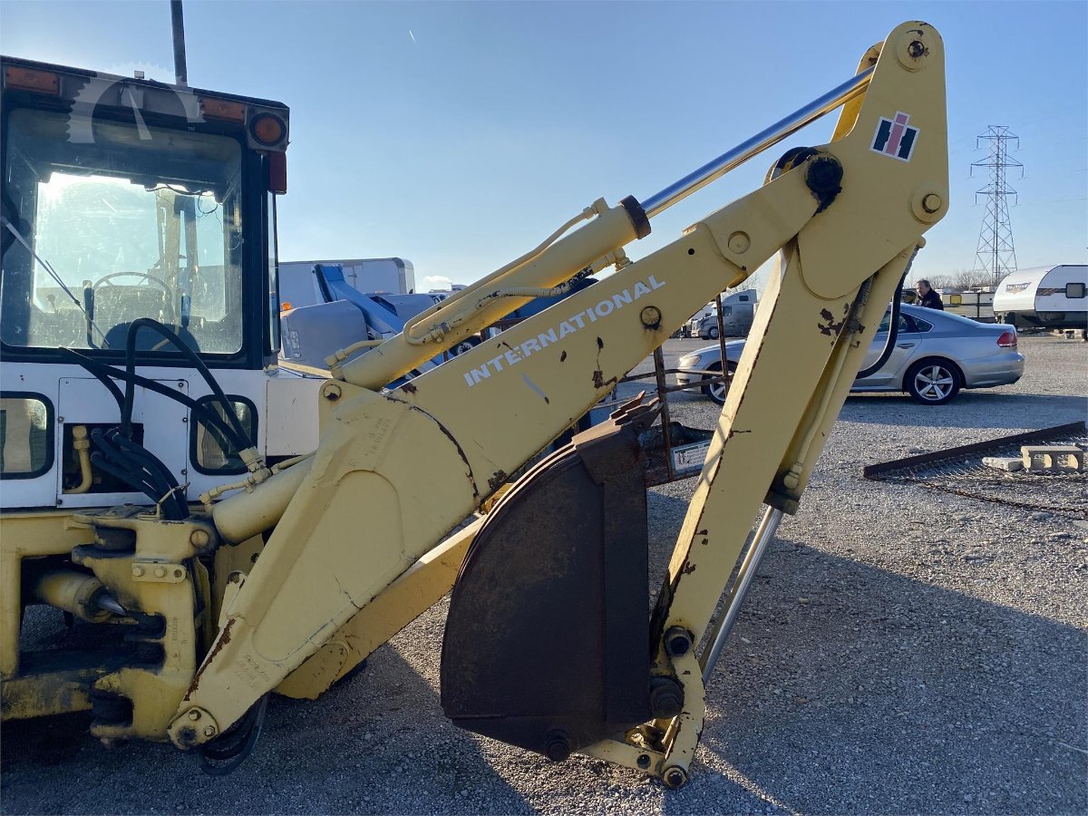 International 280A Backhoe - IH Construction Equipment - Red Power ...