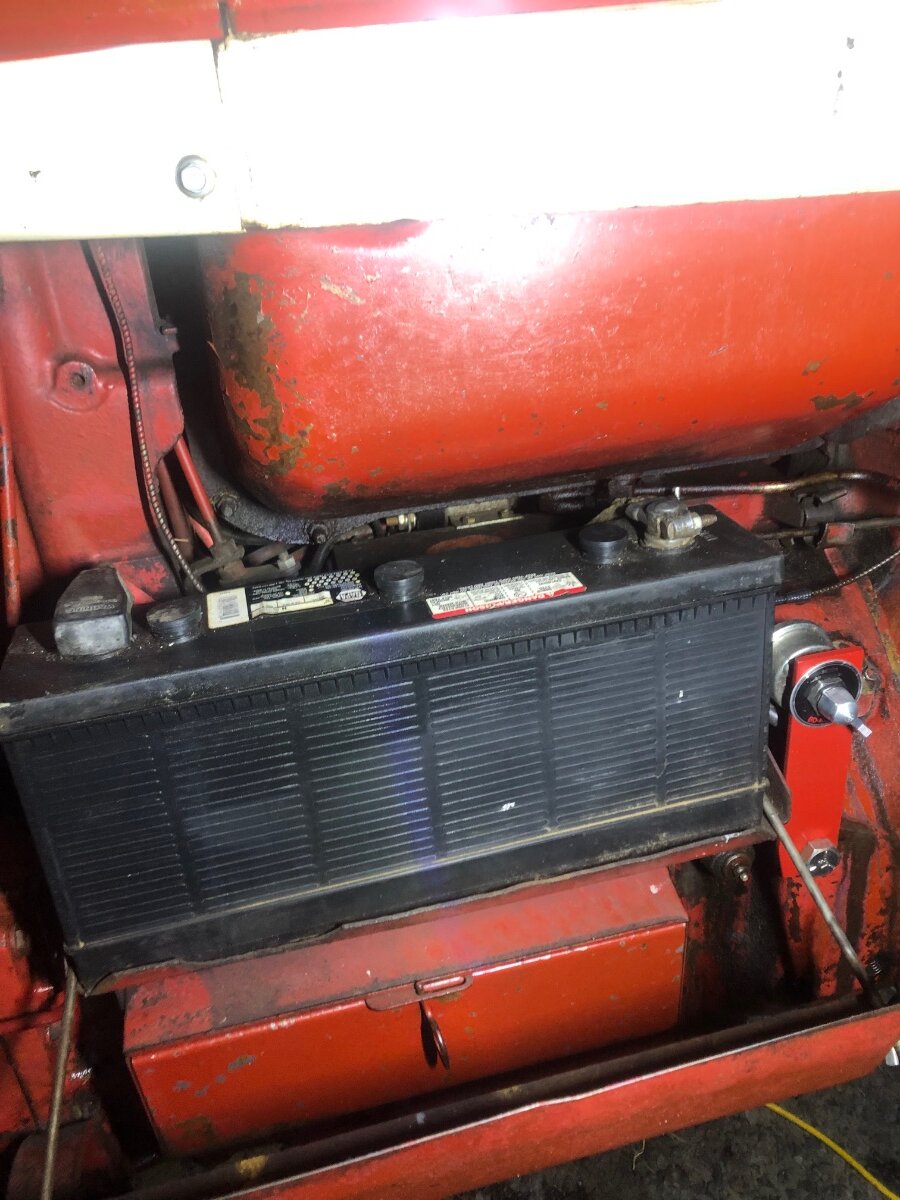 battery trays for the 856, open station - Technical IH Talk - Red Power ...