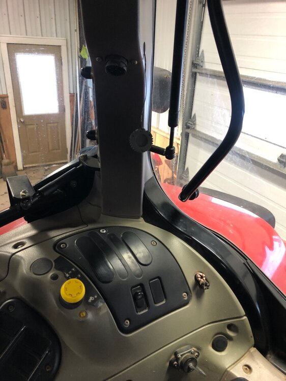 Maxxum 115 cab accessory power - Technical IH Talk - Red Power Magazine ...